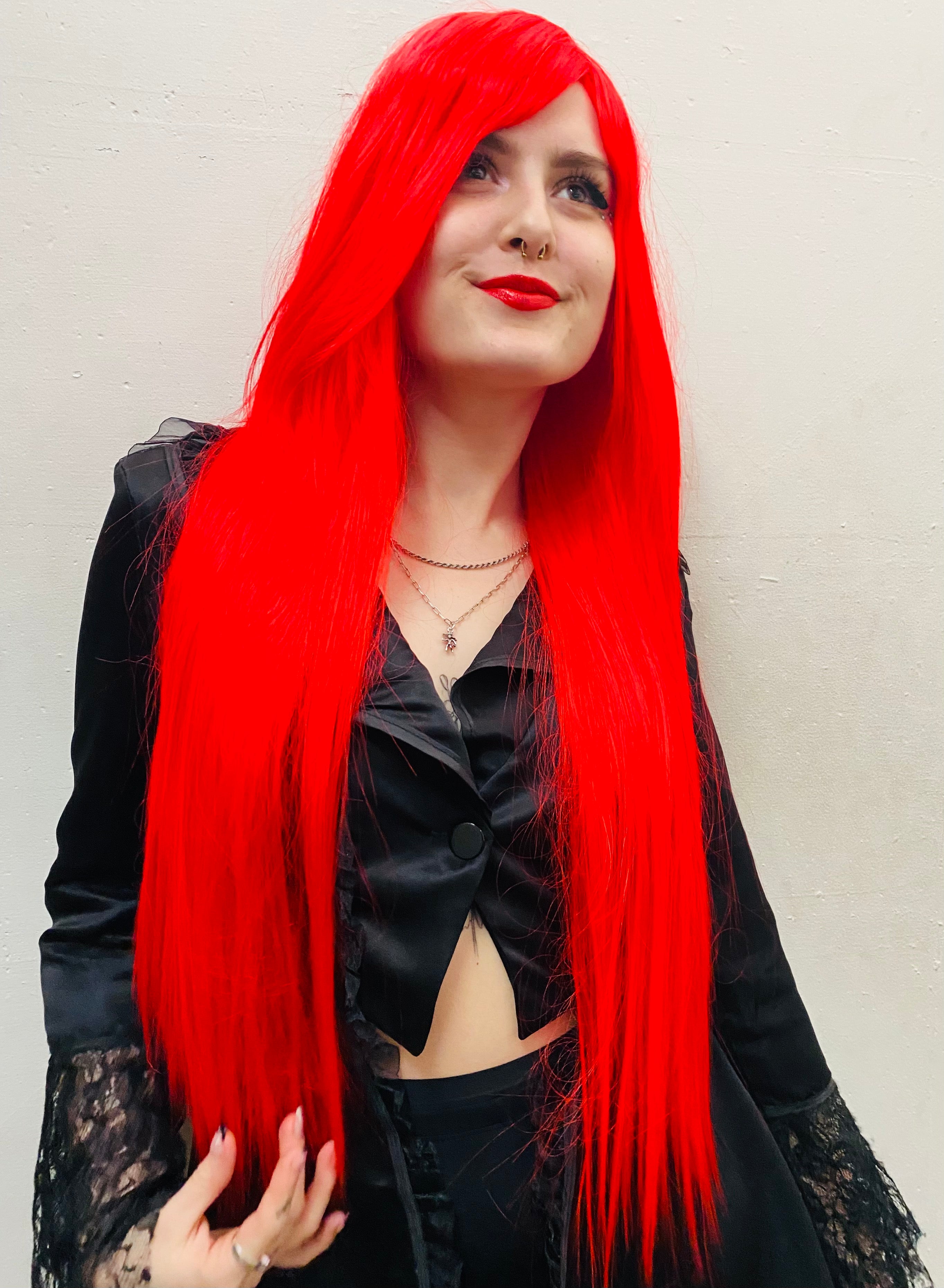 Deluxe Extra-Long Straight Bright Red Wig – Hurly-Burly